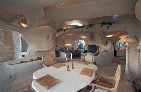 Amazing Caveman Style Dining Room Flintstone House Design - Interior ...