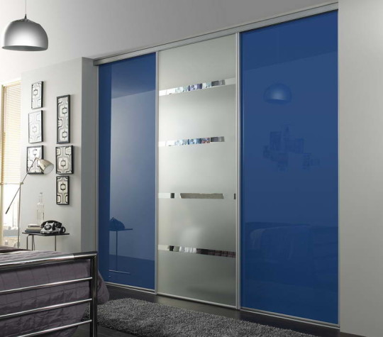 Modern blue bedroom sliding closet doors - Interior Design Ideas